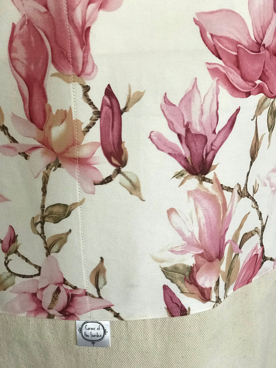Magnolia Apron – Corner of the Garden